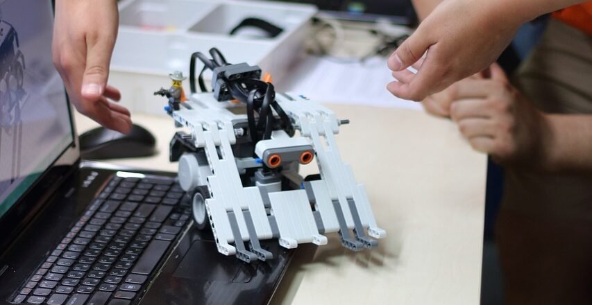 Robotics course with Lego – Scopo Academy